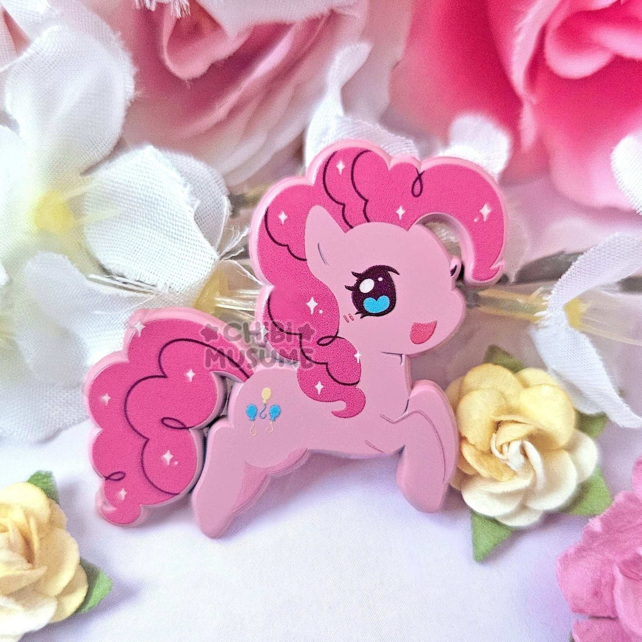 Pinkie Dyed Enamel Pin – ChibiMusume